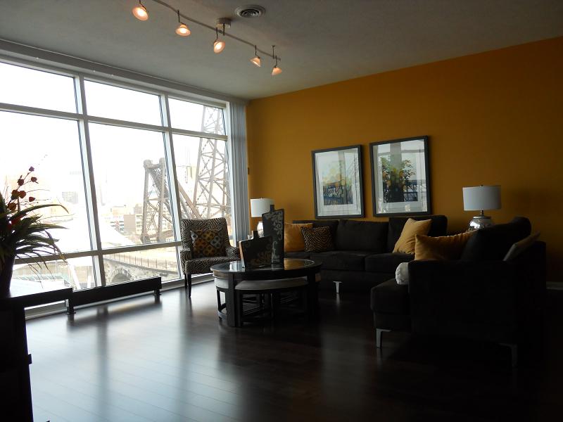 Interior Photos of Stonebridge Plaza | Photos of Condos in Downtown ...